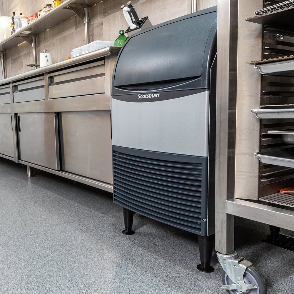 Scotsman UF2020A-1 20"W Flake Undercounter Ice Machine - 216 lbs/day ...