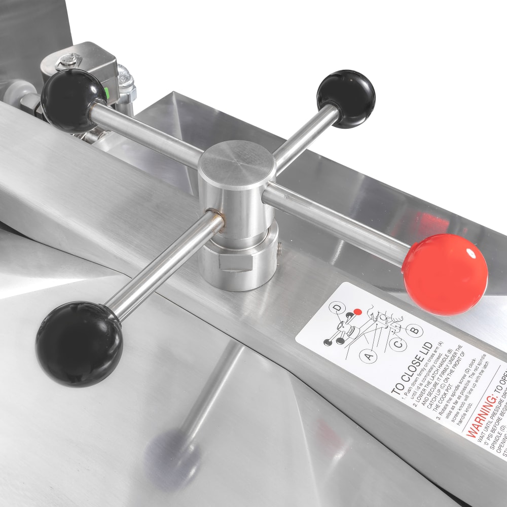 Henny Penny PFG600.03 43 lb Natural Gas Pressure Chicken Fryer - 80,000 BTU