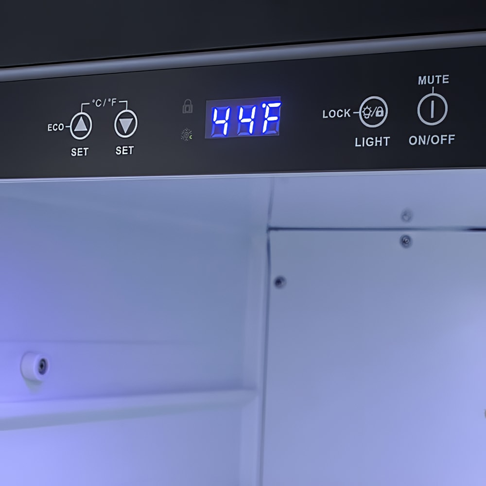 Summit AL55 23 1/2" W Undercounter Refrigerator w/ (1) Section & (1 ...