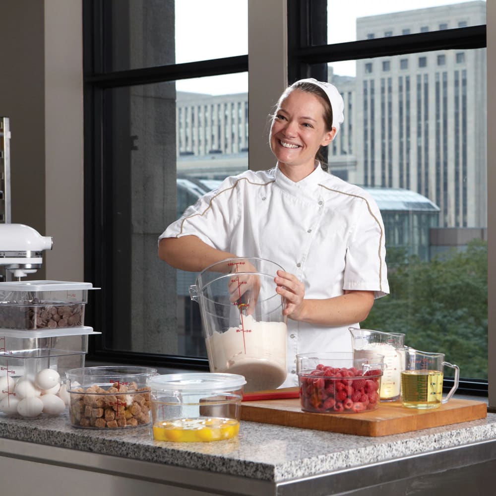 Cambro 4SFSCW135 4 qt Square Food Storage Container - CamSquare ...