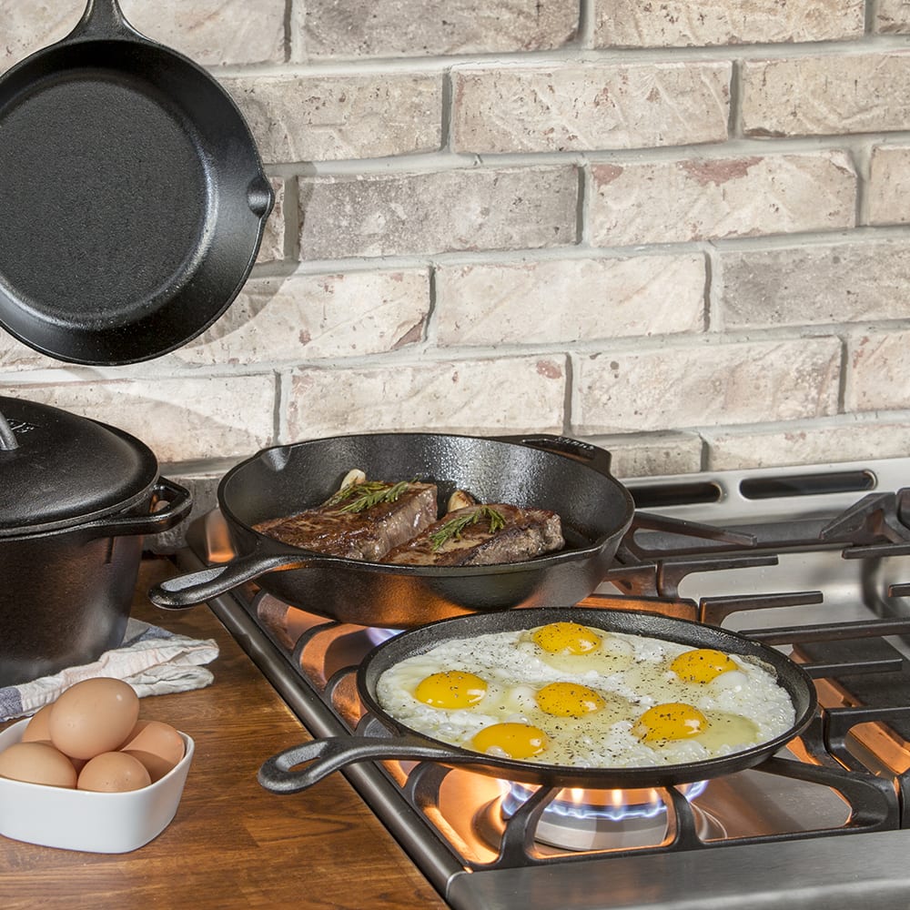 Lodge 8 3/8" Round Cast Iron Old Style Griddle (L6OG3)