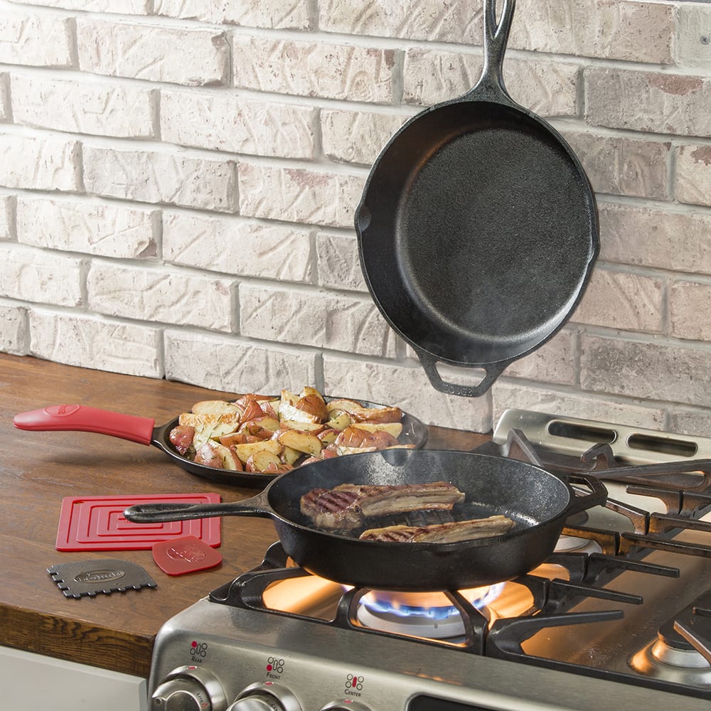 Lodge 6 Piece Seasoned Cast Iron Cookware Set w/ Pans & Accessories ...