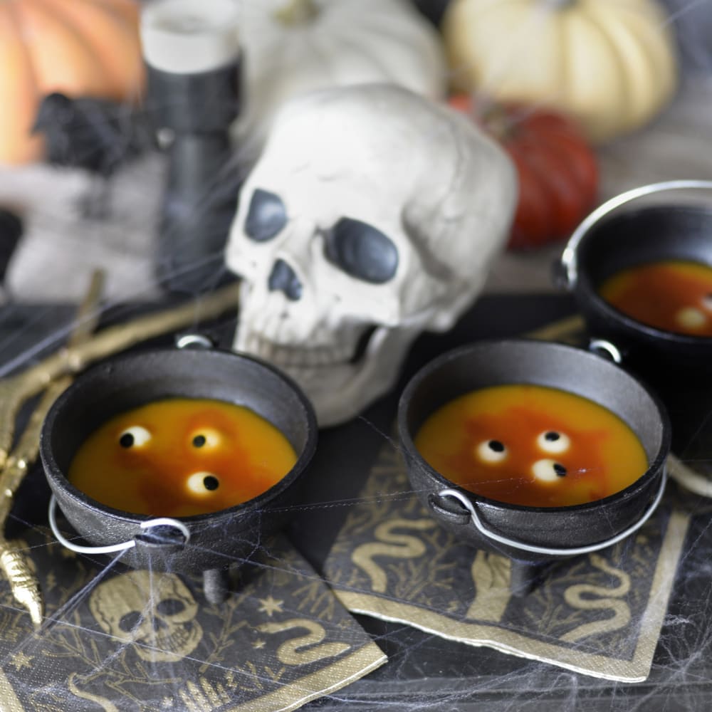 Tablecraft CW30151 16 oz Cast Iron Mini Kettle Server w/ Handle