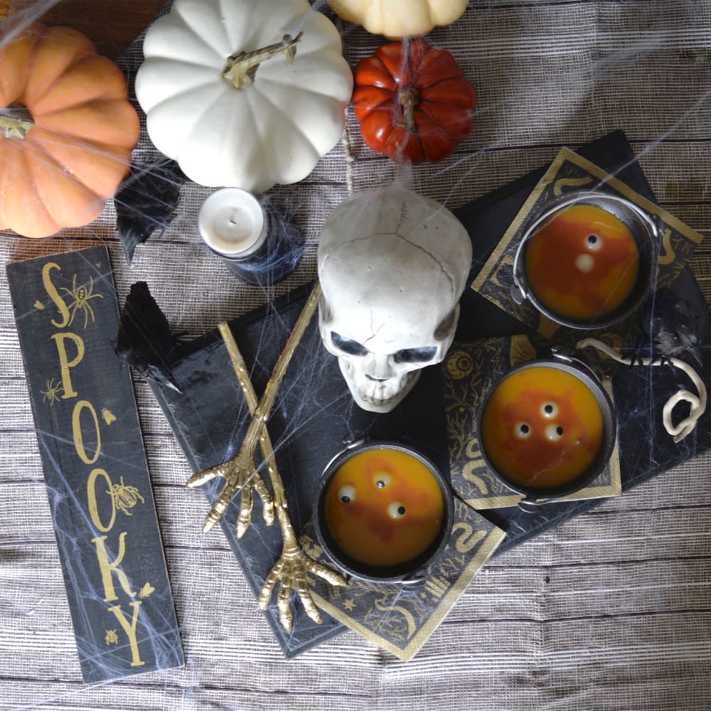 Tablecraft CW30151 16 oz Cast Iron Mini Kettle Server w/ Handle