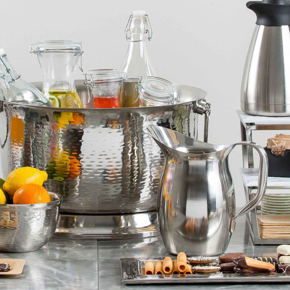 Tablecraft 203 96 oz Stainless Steel Pitcher w/ Mirror Finish