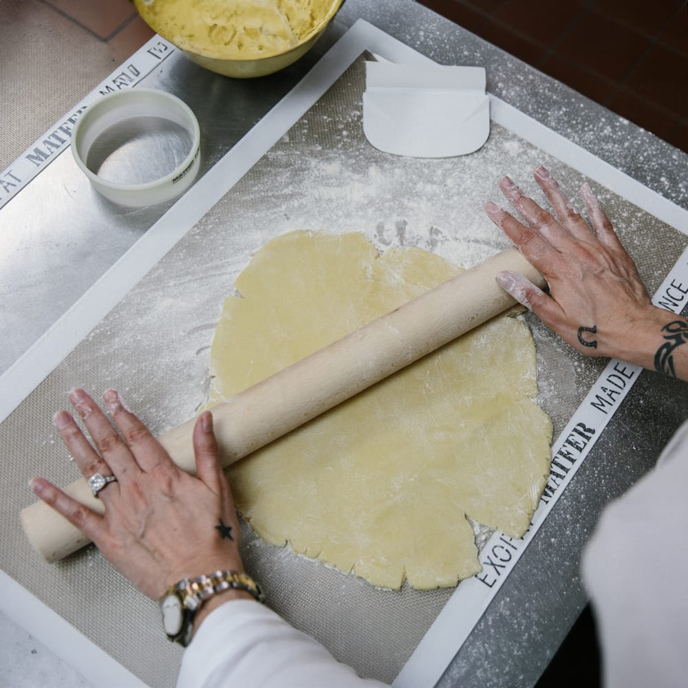 Matfer Bourgeat 321004 Baking Mat - 24 1/2" x 16 3/8", Fits 18" x 26 ...