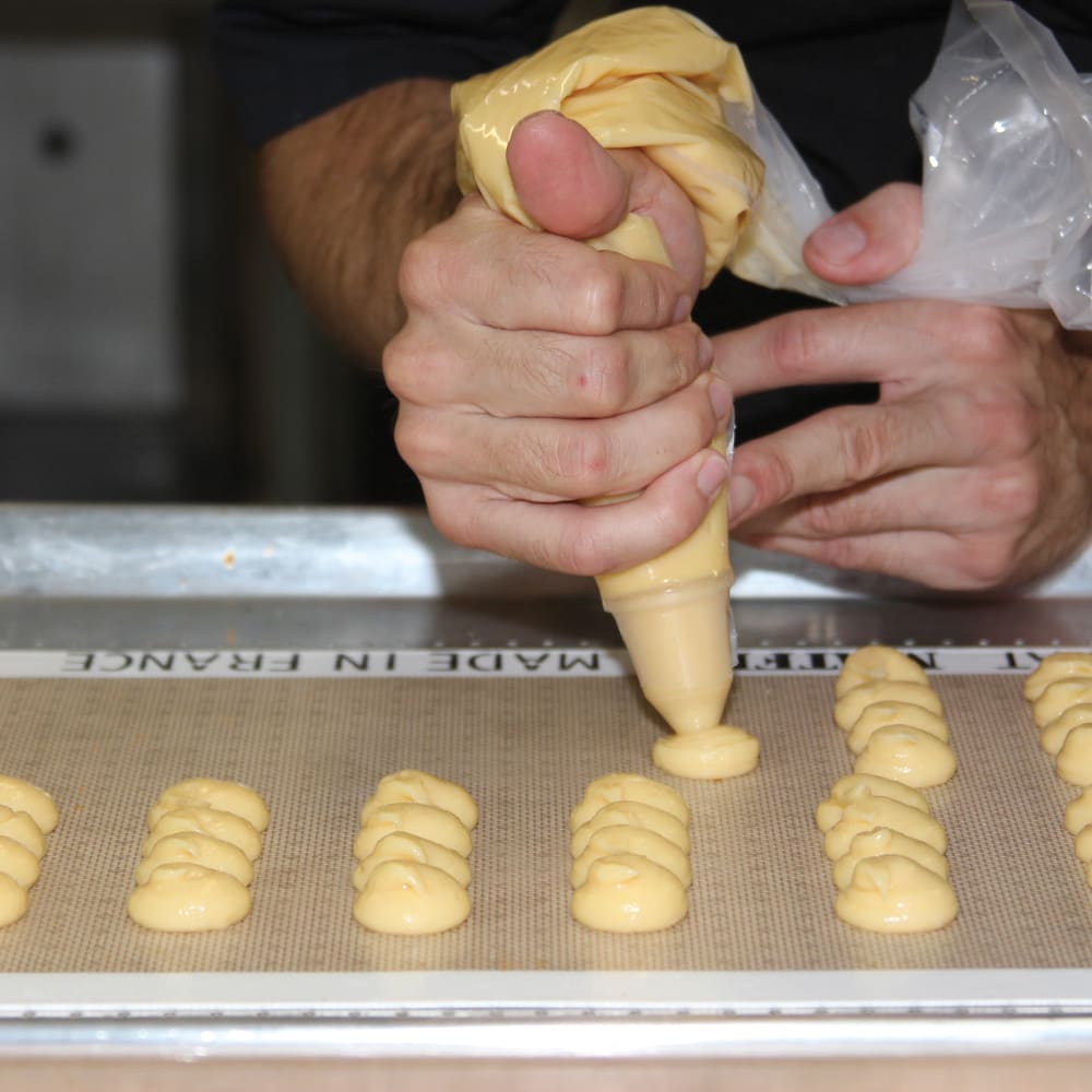 Matfer Bourgeat 321004 Baking Mat - 24 1/2" x 16 3/8", Fits 18" x 26 ...