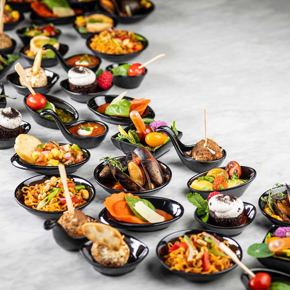 Tablecraft 10316BK 2 1/2 oz Square Melamine Mini Bowl, Black