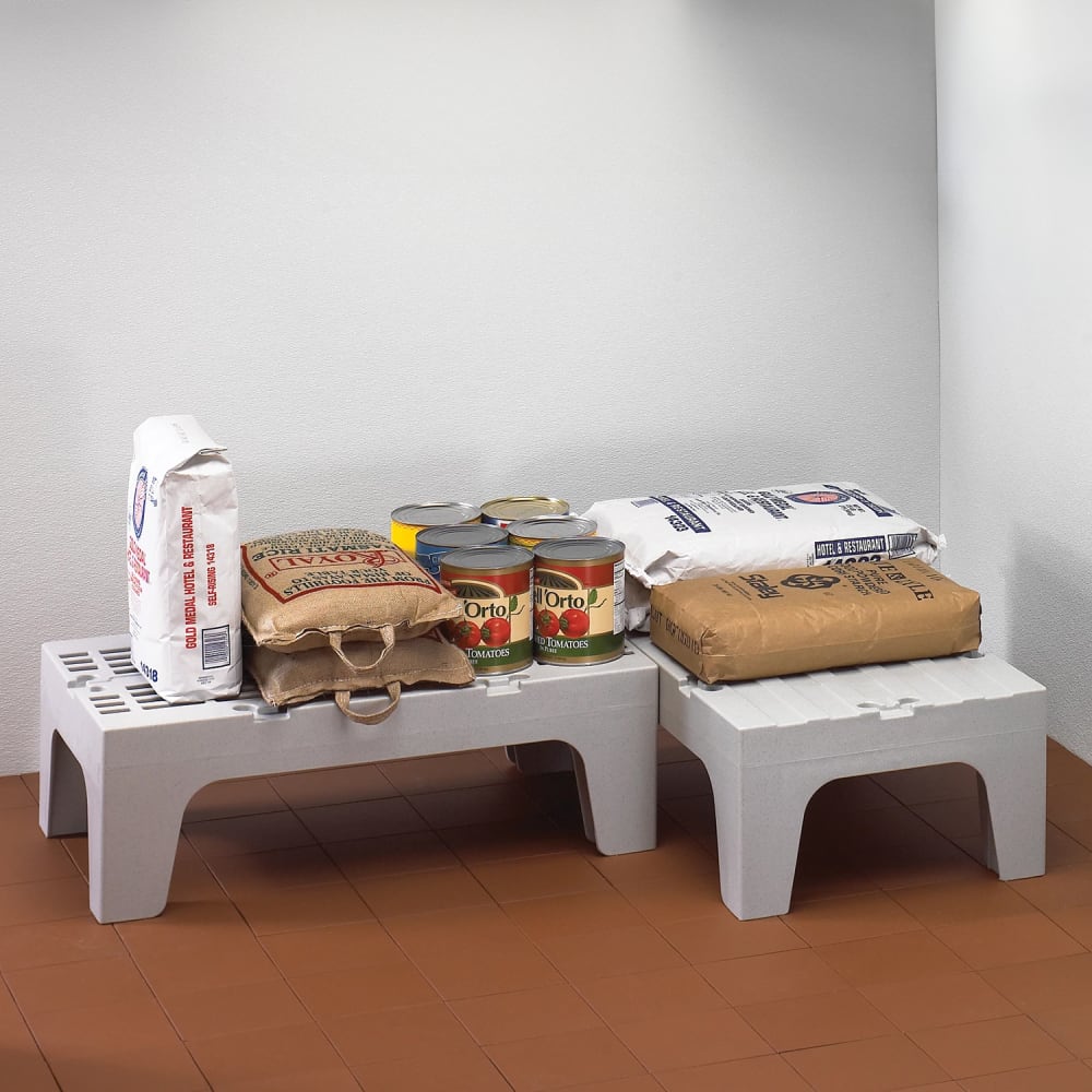 Cambro DRS300131 30" Stationary Dunnage Rack w/ 1500 lb Capacity, Polymer