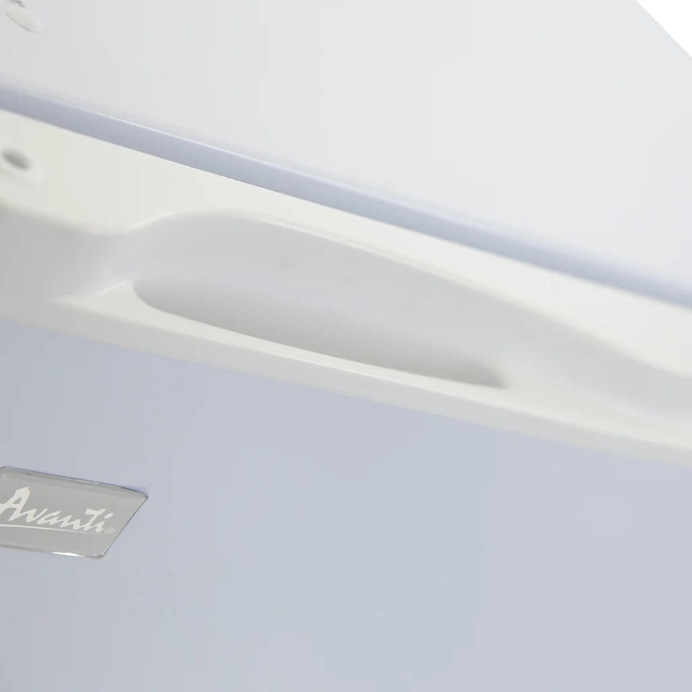 Avanti VF306 2.8 cu feet Vertical Freezer w/ Solid Door - White, 120v