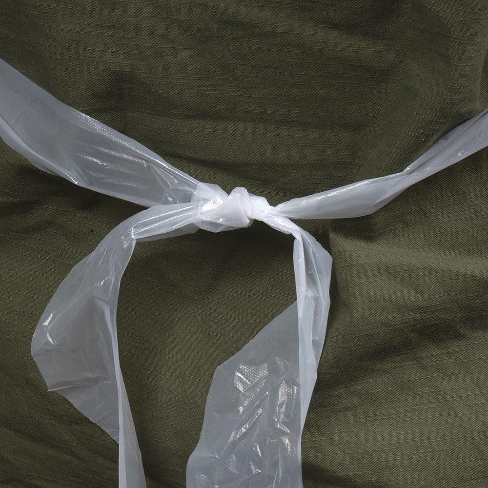 Elkay Plastics AP10F2846 Disposable Embossed Poly Apron - 28" x 46", White