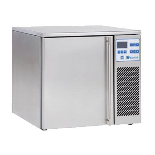 Beverage-Air CF031AG 22" Countertop Blast Chiller - (3) Pan Capacity, 115v